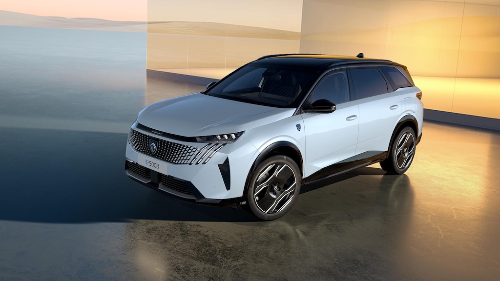 5008 - iso ja näyttävä 7-paikkainen SUV